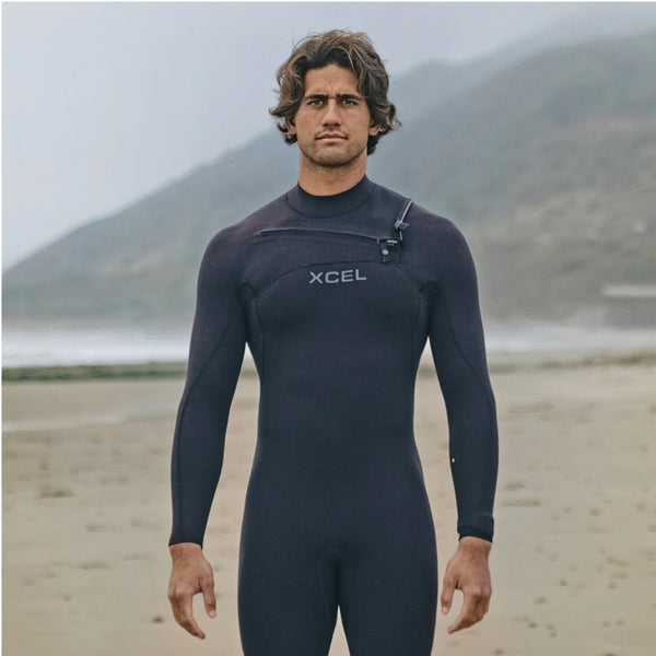 Xcel Mens 5/4mm Comp+ Chest Zip Wetsuit - Black | Free UK Delivery - Yakwax